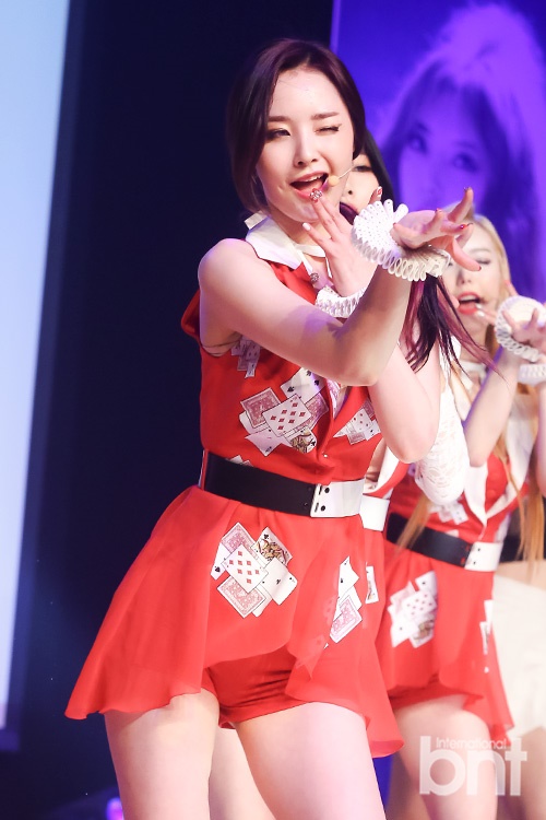 【bnt圖】女團Dal★Shabet發新專紅衣造型魅惑十足 | 蕃新聞